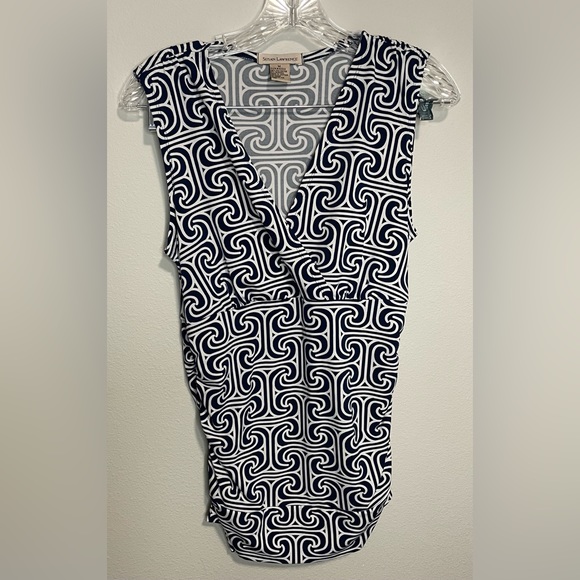 Susan Lawrence | Tops | Susan Lawrenceabstract Blouse | Poshmark